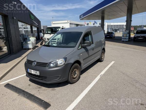 Grey Volkswagen Caddy 2015 in Riga, with an engine capacity of 1.60 L and mileage of 227 thousand km for 3600 €, photo 1 on AUTOMOTO.COM.LV