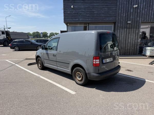 Grey Volkswagen Caddy 2015 in Riga, with an engine capacity of 1.60 L and mileage of 227 thousand km for 3600 €, photo 4 on AUTOMOTO.COM.LV