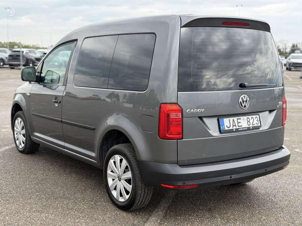 Grey Volkswagen Caddy 2015 in Vilnius, with an engine capacity of 1.97 L and mileage of 200 thousand km for 9500 €, photo 7 on AUTOMOTO.COM.LV