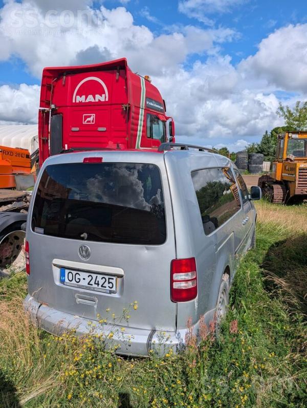 Pelēks Volkswagen Caddy 2015 Rīga, ar dzinēja tilpumu 2.00 L un nobraukumu 262 tūkst. km par 2600 €, foto 2 vietnē AUTOMOTO.COM.LV
