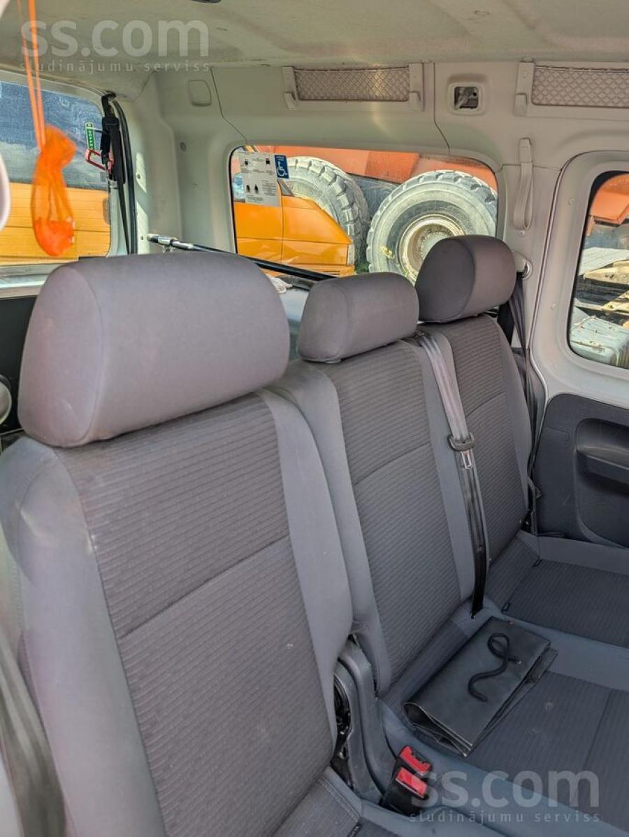 Pelēks Volkswagen Caddy 2015 Rīga, ar dzinēja tilpumu 2.00 L un nobraukumu 262 tūkst. km par 2600 €, foto 6 vietnē AUTOMOTO.COM.LV