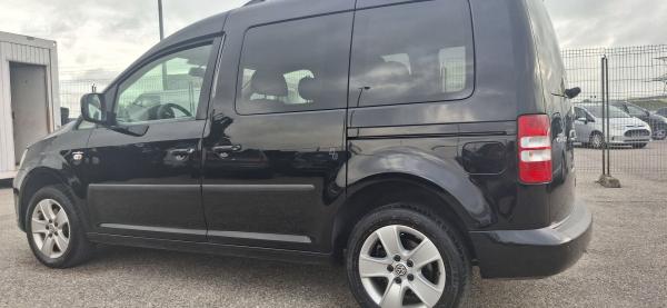 Pelēks Volkswagen Caddy 2015 Marijampole, ar dzinēja tilpumu 1.60 L un nobraukumu 241 tūkst. km par 6950 €, foto 4 vietnē AUTOMOTO.COM.LV