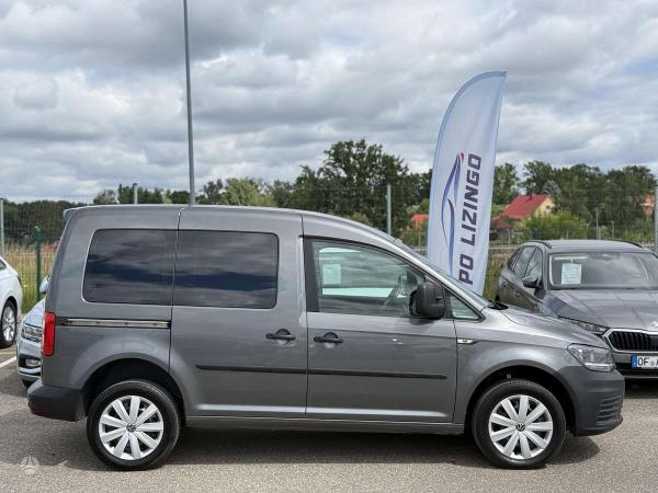 Pelēks Volkswagen Caddy 2015 Viļņa, ar dzinēja tilpumu 1.97 L un nobraukumu 201 tūkst. km par 9500 €, foto 2 vietnē AUTOMOTO.COM.LV