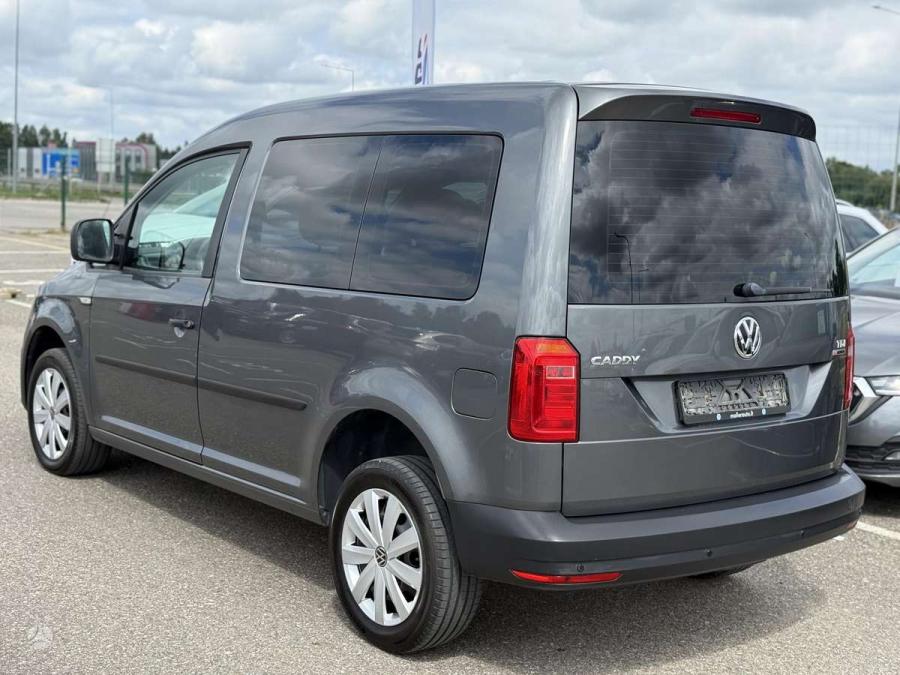 Pelēks Volkswagen Caddy 2015 Viļņa, ar dzinēja tilpumu 1.97 L un nobraukumu 201 tūkst. km par 9500 €, foto 9 vietnē AUTOMOTO.COM.LV