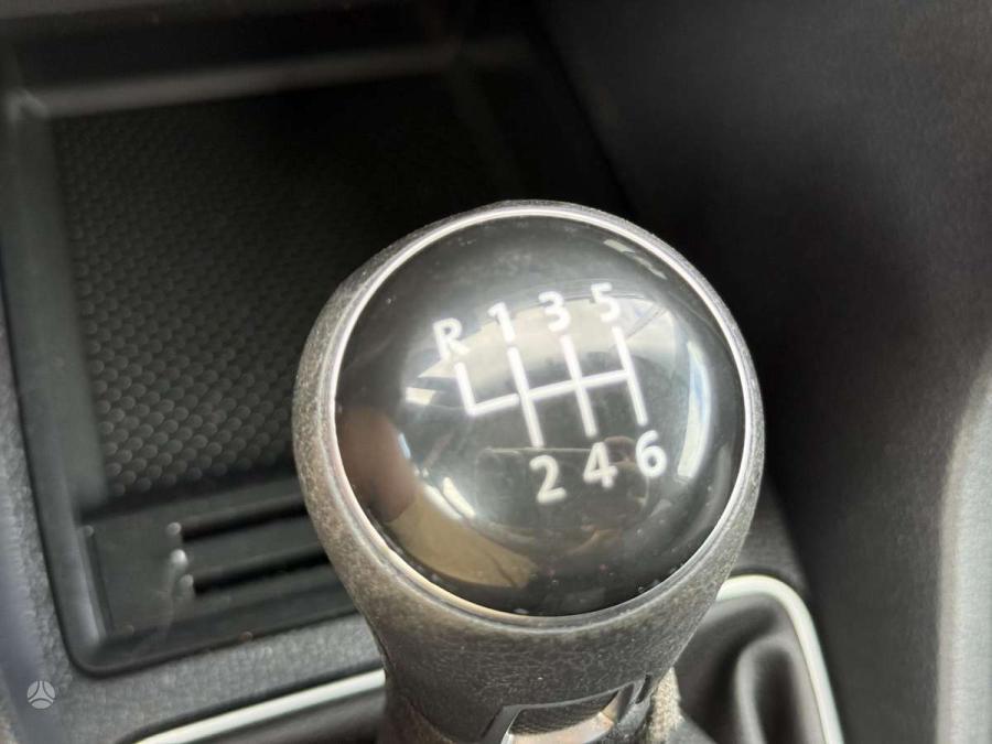 Pelēks Volkswagen Caddy 2015 Viļņa, ar dzinēja tilpumu 1.97 L un nobraukumu 201 tūkst. km par 9500 €, foto 25 vietnē AUTOMOTO.COM.LV