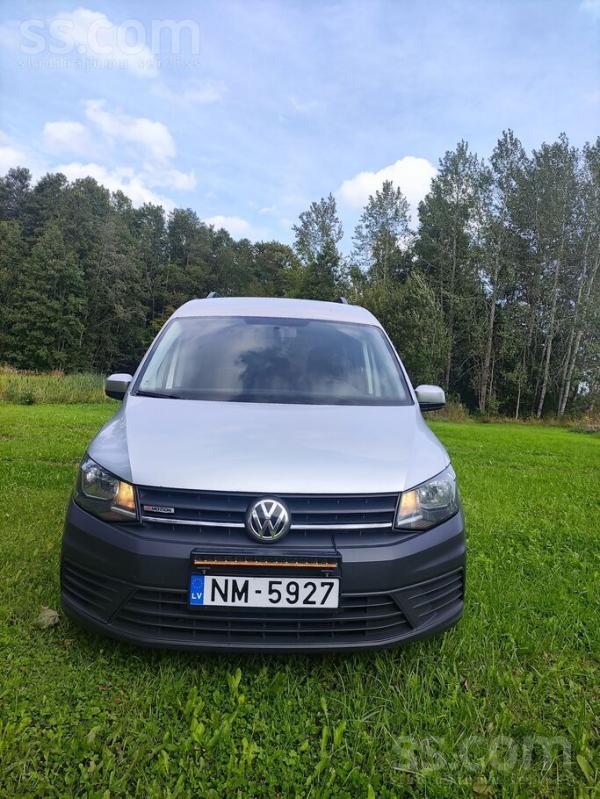 Pelēks Volkswagen Caddy 2015 Rēzekne, ar dzinēja tilpumu 2.00 L un nobraukumu 303 tūkst. km par 9500 €, foto 1 vietnē AUTOMOTO.COM.LV