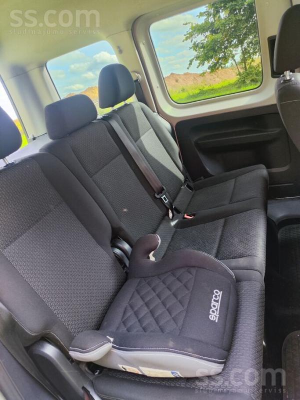 Pelēks Volkswagen Caddy 2015 Rēzekne, ar dzinēja tilpumu 2.00 L un nobraukumu 303 tūkst. km par 9500 €, foto 8 vietnē AUTOMOTO.COM.LV