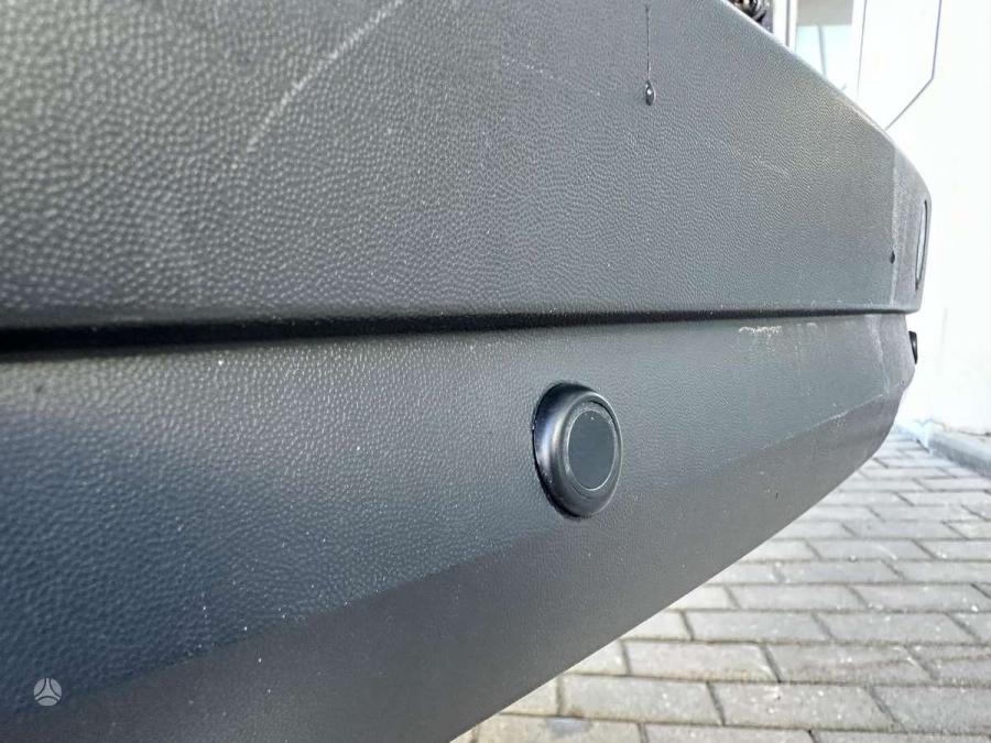 Grey Volkswagen Caddy 2015 in Siauliai, with an engine capacity of 1.97 L and mileage of 210 thousand km for 10900 €, photo 9 on AUTOMOTO.COM.LV