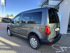 Grey Volkswagen Caddy 2015 in Siauliai, with an engine capacity of 1.97 L and mileage of 210 thousand km for 10900 €, photo 13 on AUTOMOTO.COM.LV