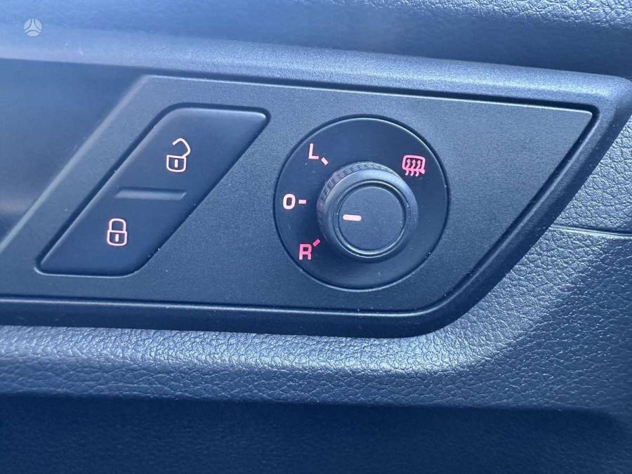 Grey Volkswagen Caddy 2015 in Siauliai, with an engine capacity of 1.97 L and mileage of 210 thousand km for 10900 €, photo 17 on AUTOMOTO.COM.LV