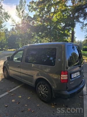 Grey Volkswagen Caddy 2015 in Riga, with an engine capacity of 1.50 L and mileage of 380 thousand km for 4250 €, photo 5 on AUTOMOTO.COM.LV