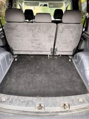 Grey Volkswagen Caddy 2015 in Riga, with an engine capacity of 1.60 L and mileage of 278 thousand km for 5000 €, photo 8 on AUTOMOTO.COM.LV