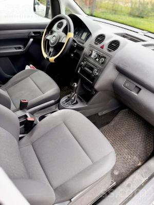 Grey Volkswagen Caddy 2015 in Riga, with an engine capacity of 1.60 L and mileage of 278 thousand km for 5000 €, photo 10 on AUTOMOTO.COM.LV