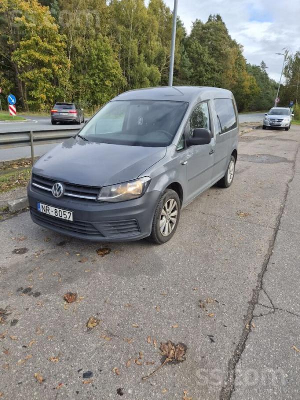 Pelēks Volkswagen Caddy 2015 Rīga, ar dzinēja tilpumu 2.00 L un nobraukumu 413 tūkst. km par 4750 €, foto 1 vietnē AUTOMOTO.COM.LV