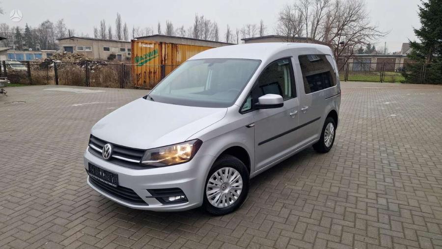 Grey Volkswagen Caddy 2016 in Kretinga, with an engine capacity of 1.97 L and mileage of 235 thousand km for 8900 €, photo 1 on AUTOMOTO.COM.LV