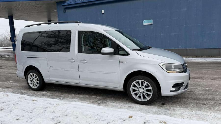 Grey Volkswagen Caddy 2016 in Marijampole, with an engine capacity of 1.97 L and mileage of 238 thousand km for 11500 €, photo 6 on AUTOMOTO.COM.LV