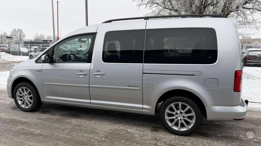 Grey Volkswagen Caddy 2016 in Marijampole, with an engine capacity of 1.97 L and mileage of 238 thousand km for 11500 €, photo 7 on AUTOMOTO.COM.LV