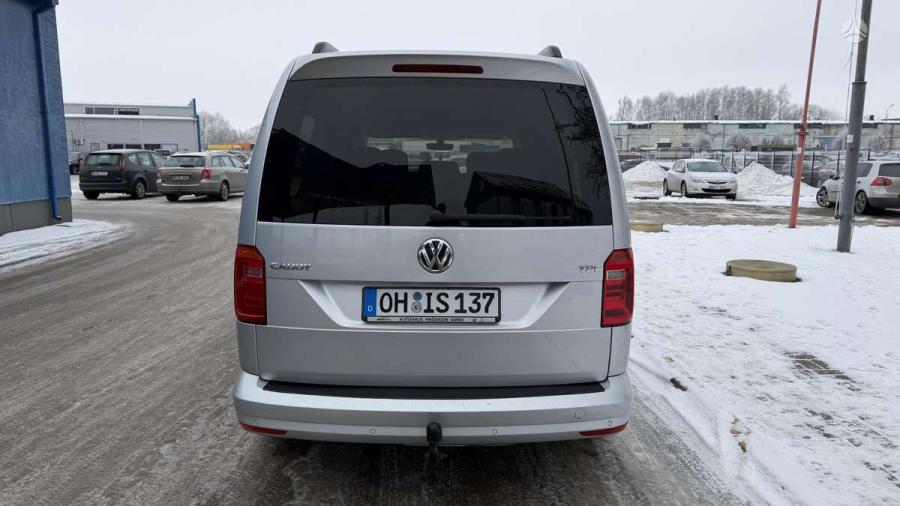 Grey Volkswagen Caddy 2016 in Marijampole, with an engine capacity of 1.97 L and mileage of 238 thousand km for 11500 €, photo 9 on AUTOMOTO.COM.LV