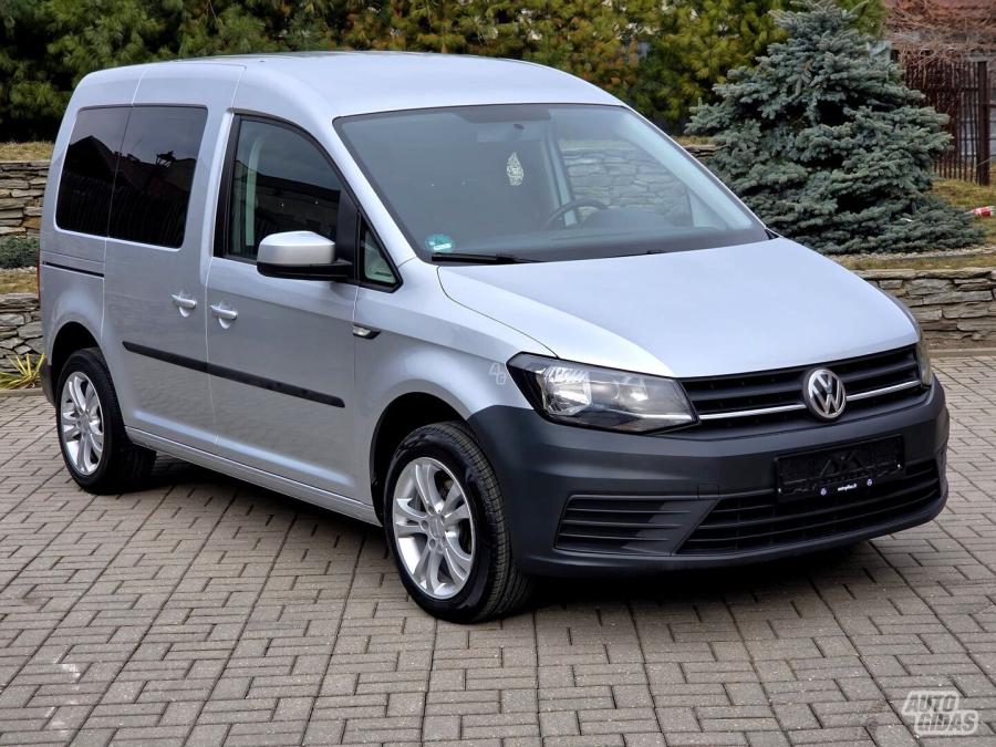 Grey Volkswagen Caddy 2016 in Vilnius, with an engine capacity of 2.00 L and mileage of 280 thousand km for 9150 €, photo 1 on AUTOMOTO.COM.LV