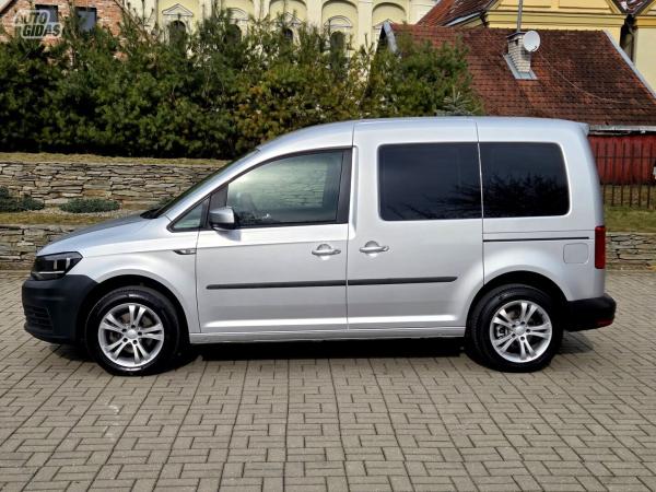Pelēks Volkswagen Caddy 2016 Viļņa, ar dzinēja tilpumu 2.00 L un nobraukumu 280 tūkst. km par 9150 €, foto 4 vietnē AUTOMOTO.COM.LV