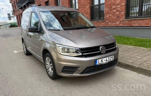 Grey Volkswagen Caddy 2016 in Riga, with an engine capacity of 2.00 L and mileage of 230 thousand km for 9600 €, photo 1 on AUTOMOTO.COM.LV