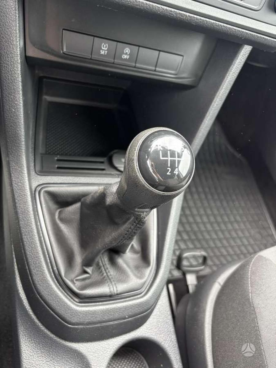 Pelēks Volkswagen Caddy 2016 Viļņa, ar dzinēja tilpumu 1.97 L un nobraukumu 132 tūkst. km par 7000 €, foto 14 vietnē AUTOMOTO.COM.LV
