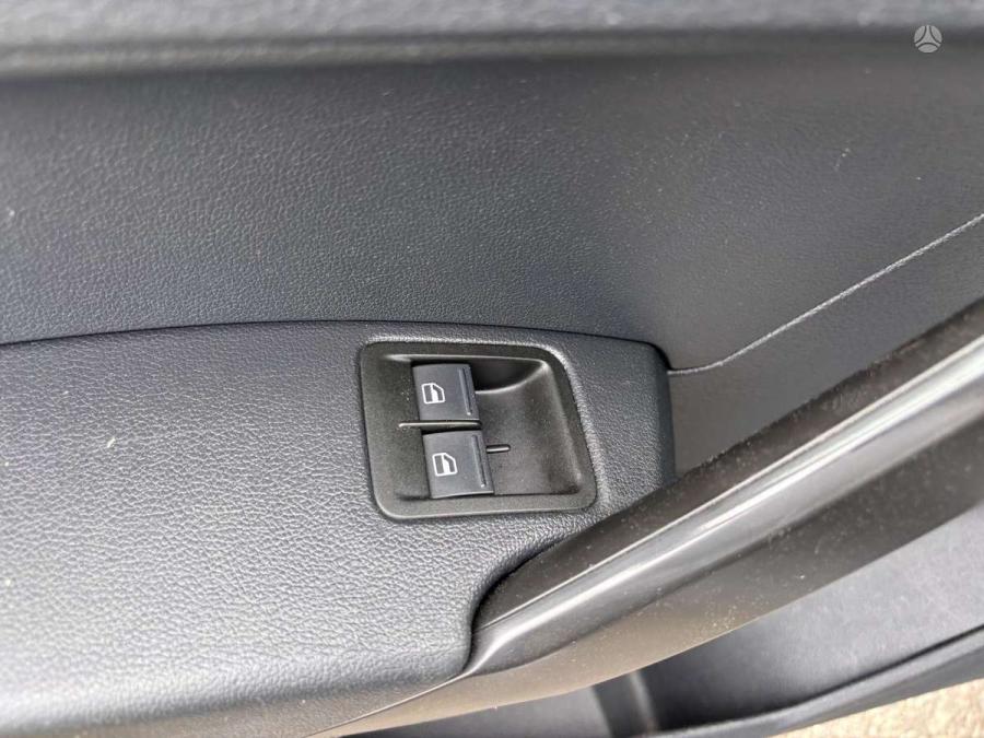 Pelēks Volkswagen Caddy 2016 Viļņa, ar dzinēja tilpumu 1.97 L un nobraukumu 132 tūkst. km par 7000 €, foto 16 vietnē AUTOMOTO.COM.LV