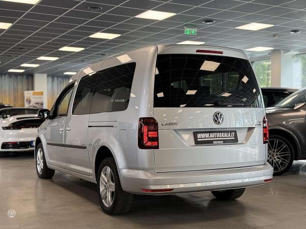 Pelēks Volkswagen Caddy 2016 Klaipėda, ar dzinēja tilpumu 1.97 L un nobraukumu 295 tūkst. km par 13950 €, foto 5 vietnē AUTOMOTO.COM.LV