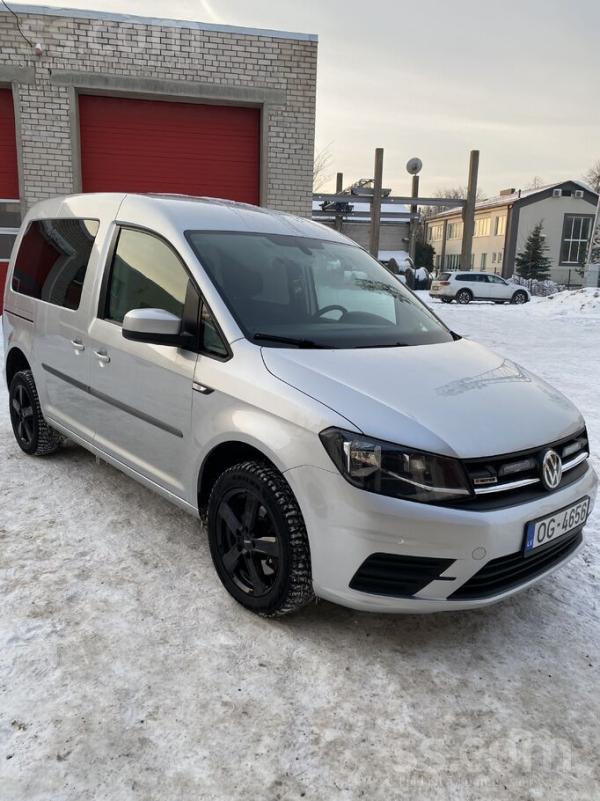 Grey Volkswagen Caddy 2016 in Ventspils, with an engine capacity of 2.00 L and mileage of 296 thousand km for 12500 €, photo 1 on AUTOMOTO.COM.LV