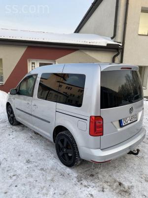 Pelēks Volkswagen Caddy 2016 Ventspils, ar dzinēja tilpumu 2.00 L un nobraukumu 296 tūkst. km par 12500 €, foto 8 vietnē AUTOMOTO.COM.LV