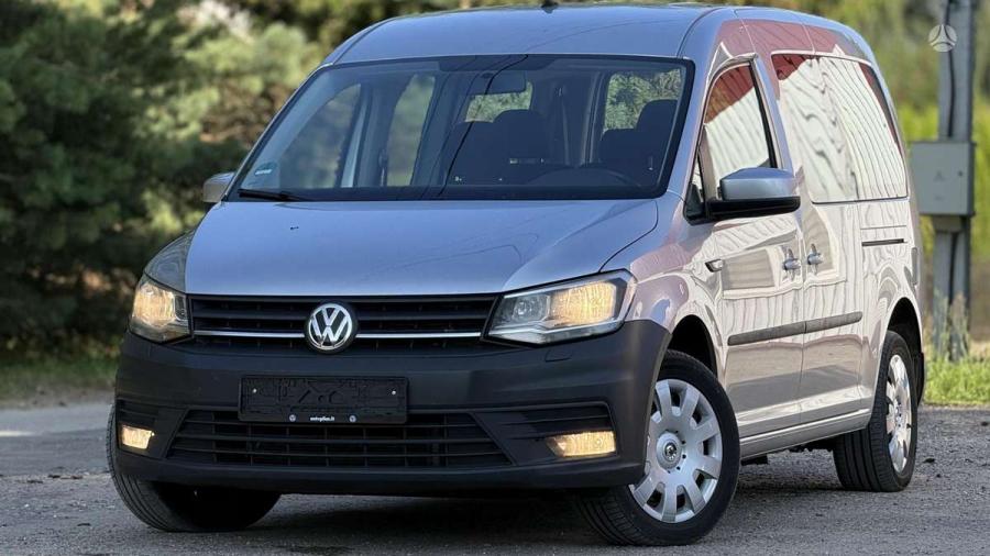 Grey Volkswagen Caddy 2016 in Ukmerge, with an engine capacity of 1.97 L and mileage of 445 thousand km for 4600 €, photo 1 on AUTOMOTO.COM.LV