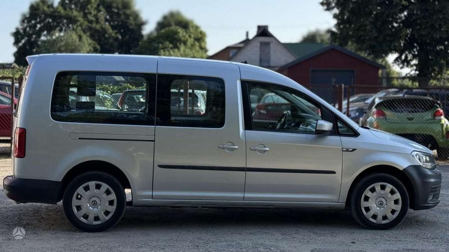 Grey Volkswagen Caddy 2016 in Ukmerge, with an engine capacity of 1.97 L and mileage of 445 thousand km for 4600 €, photo 6 on AUTOMOTO.COM.LV