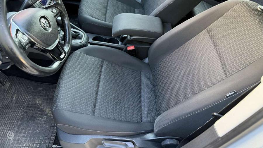 Grey Volkswagen Caddy 2016 in Ukmerge, with an engine capacity of 1.97 L and mileage of 445 thousand km for 4600 €, photo 17 on AUTOMOTO.COM.LV
