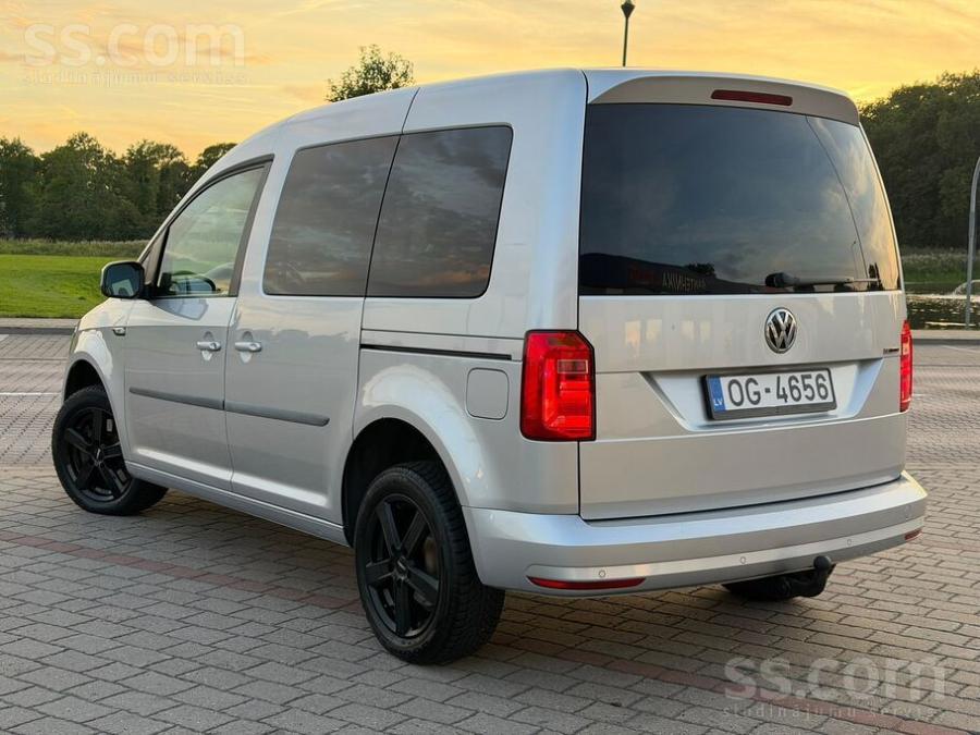 Pelēks Volkswagen Caddy 2016 Ventspils, ar dzinēja tilpumu 2.00 L un nobraukumu 295 tūkst. km par 10500 €, foto 3 vietnē AUTOMOTO.COM.LV