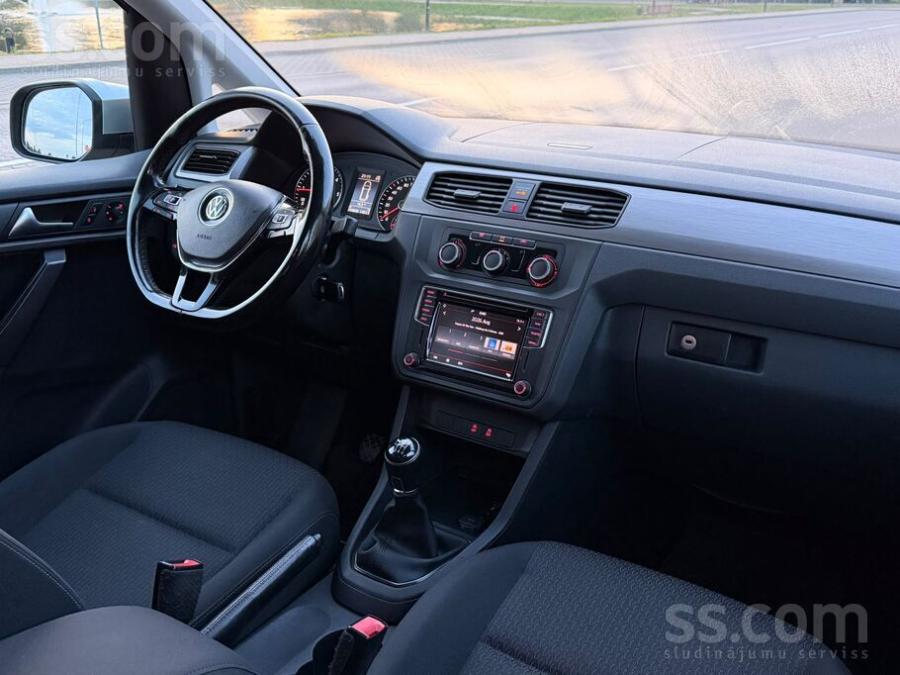 Pelēks Volkswagen Caddy 2016 Ventspils, ar dzinēja tilpumu 2.00 L un nobraukumu 295 tūkst. km par 10500 €, foto 6 vietnē AUTOMOTO.COM.LV