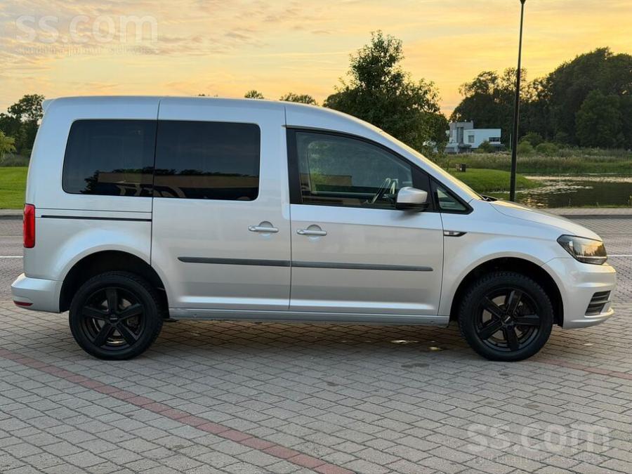 Pelēks Volkswagen Caddy 2016 Ventspils, ar dzinēja tilpumu 2.00 L un nobraukumu 295 tūkst. km par 10500 €, foto 14 vietnē AUTOMOTO.COM.LV