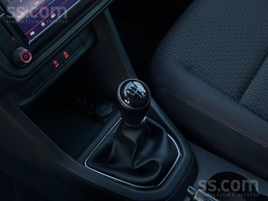 Pelēks Volkswagen Caddy 2016 Ventspils, ar dzinēja tilpumu 2.00 L un nobraukumu 295 tūkst. km par 10500 €, foto 28 vietnē AUTOMOTO.COM.LV
