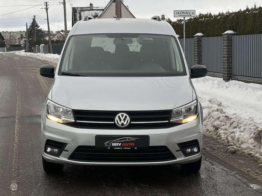 Grey Volkswagen Caddy 2017 in Kedainiai, with an engine capacity of 1.97 L and mileage of 263 thousand km for 10300 €, photo 3 on AUTOMOTO.COM.LV