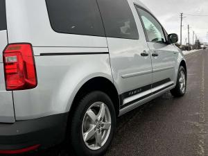 Grey Volkswagen Caddy 2017 in Kedainiai, with an engine capacity of 1.97 L and mileage of 263 thousand km for 10300 €, photo 15 on AUTOMOTO.COM.LV