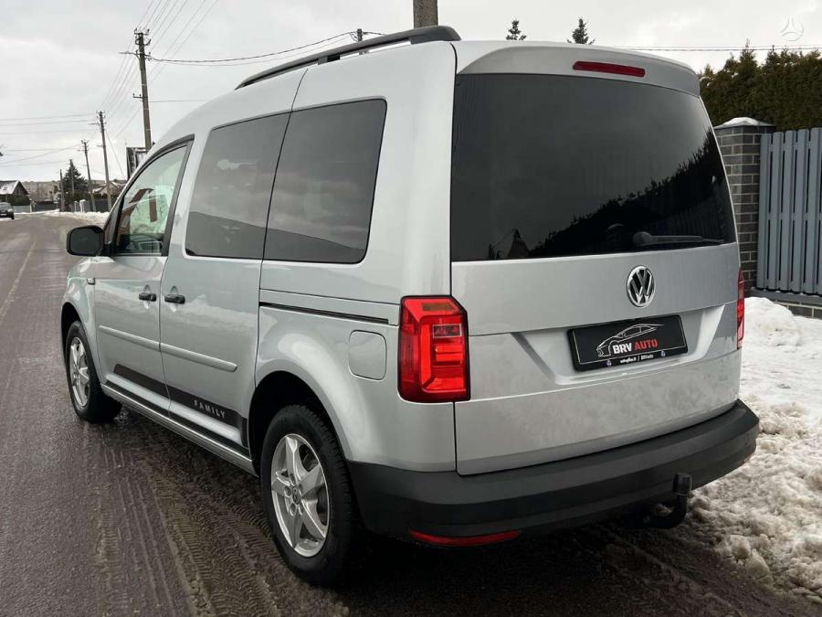Grey Volkswagen Caddy 2017 in Kedainiai, with an engine capacity of 1.97 L and mileage of 263 thousand km for 10300 €, photo 21 on AUTOMOTO.COM.LV
