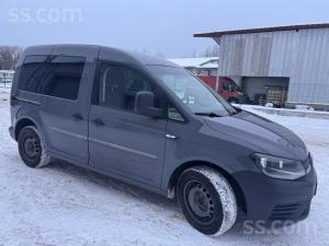 Grey Volkswagen Caddy 2017 in Riga, with an engine capacity of 2.00 L and mileage of 181 thousand km for 7700 €, photo 2 on AUTOMOTO.COM.LV