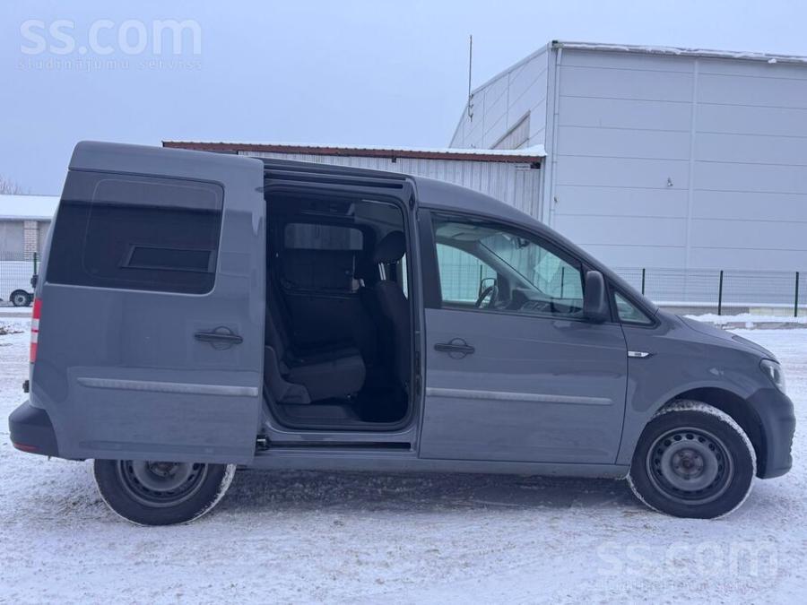 Grey Volkswagen Caddy 2017 in Riga, with an engine capacity of 2.00 L and mileage of 181 thousand km for 7700 €, photo 5 on AUTOMOTO.COM.LV