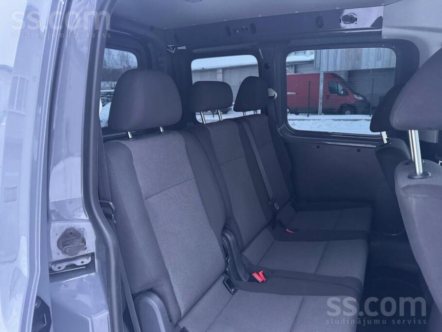 Grey Volkswagen Caddy 2017 in Riga, with an engine capacity of 2.00 L and mileage of 181 thousand km for 7700 €, photo 6 on AUTOMOTO.COM.LV