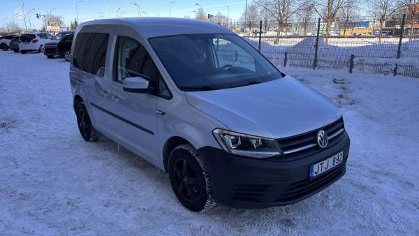 Pelēks Volkswagen Caddy 2017 Klaipėda, ar dzinēja tilpumu 1.97 L un nobraukumu 173 tūkst. km par 11900 €, foto 1 vietnē AUTOMOTO.COM.LV