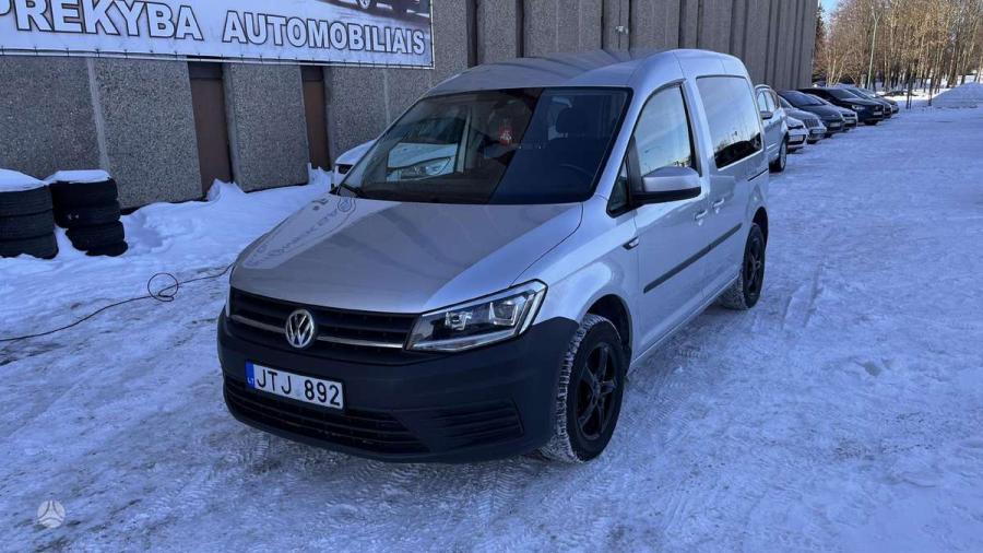 Grey Volkswagen Caddy 2017 in Klaipeda, with an engine capacity of 1.97 L and mileage of 173 thousand km for 11900 €, photo 3 on AUTOMOTO.COM.LV