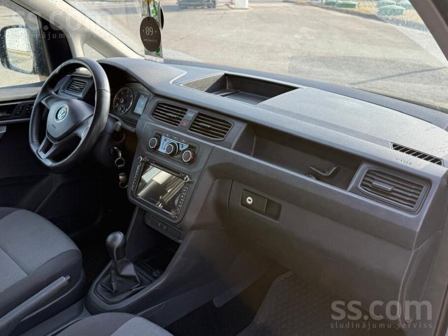 Pelēks Volkswagen Caddy 2017 Rīga, ar dzinēja tilpumu 2.00 L un nobraukumu 180 tūkst. km par 9000 €, foto 9 vietnē AUTOMOTO.COM.LV
