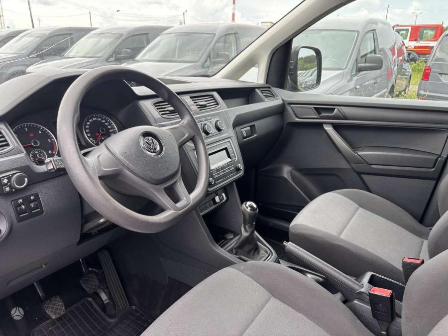 Pelēks Volkswagen Caddy 2017 Viļņa, ar dzinēja tilpumu 1.97 L un nobraukumu 118 tūkst. km par 7600 €, foto 8 vietnē AUTOMOTO.COM.LV