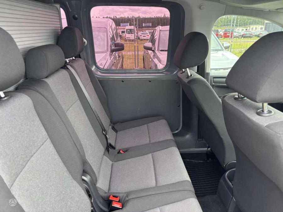 Pelēks Volkswagen Caddy 2017 Viļņa, ar dzinēja tilpumu 1.97 L un nobraukumu 118 tūkst. km par 7600 €, foto 11 vietnē AUTOMOTO.COM.LV