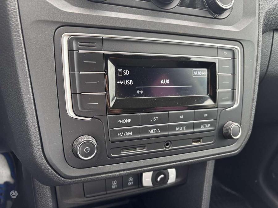 Pelēks Volkswagen Caddy 2017 Viļņa, ar dzinēja tilpumu 1.97 L un nobraukumu 118 tūkst. km par 7600 €, foto 13 vietnē AUTOMOTO.COM.LV