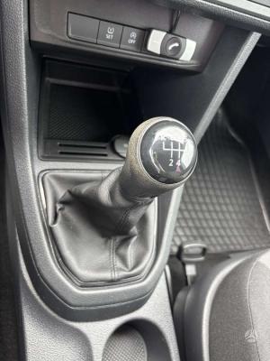 Pelēks Volkswagen Caddy 2017 Viļņa, ar dzinēja tilpumu 1.97 L un nobraukumu 118 tūkst. km par 7600 €, foto 15 vietnē AUTOMOTO.COM.LV